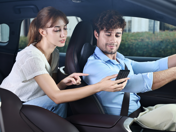 Smart Translator – iFLYTEK MENA